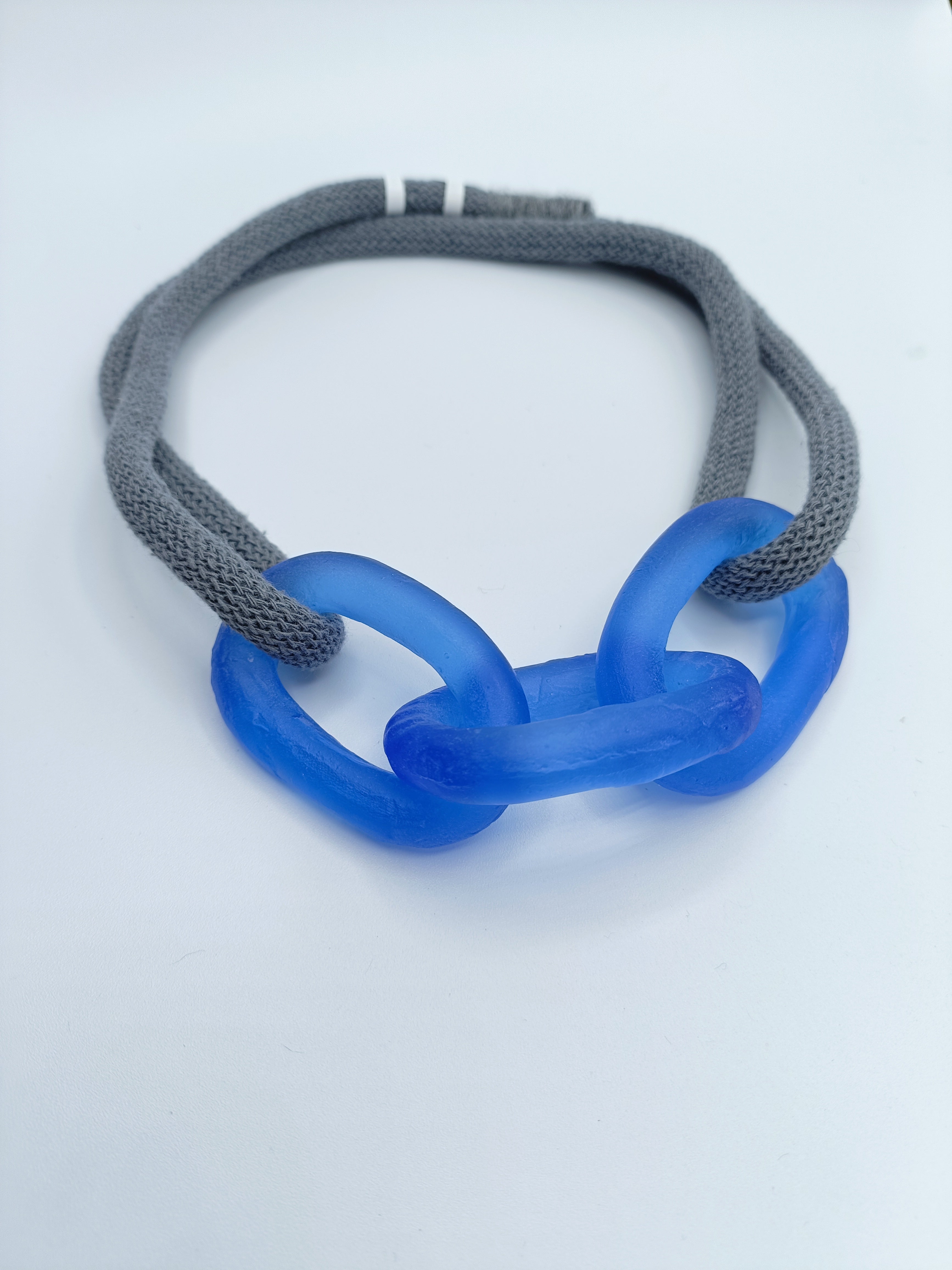 Blue Three Link Chain Ocean Mooring Necklace